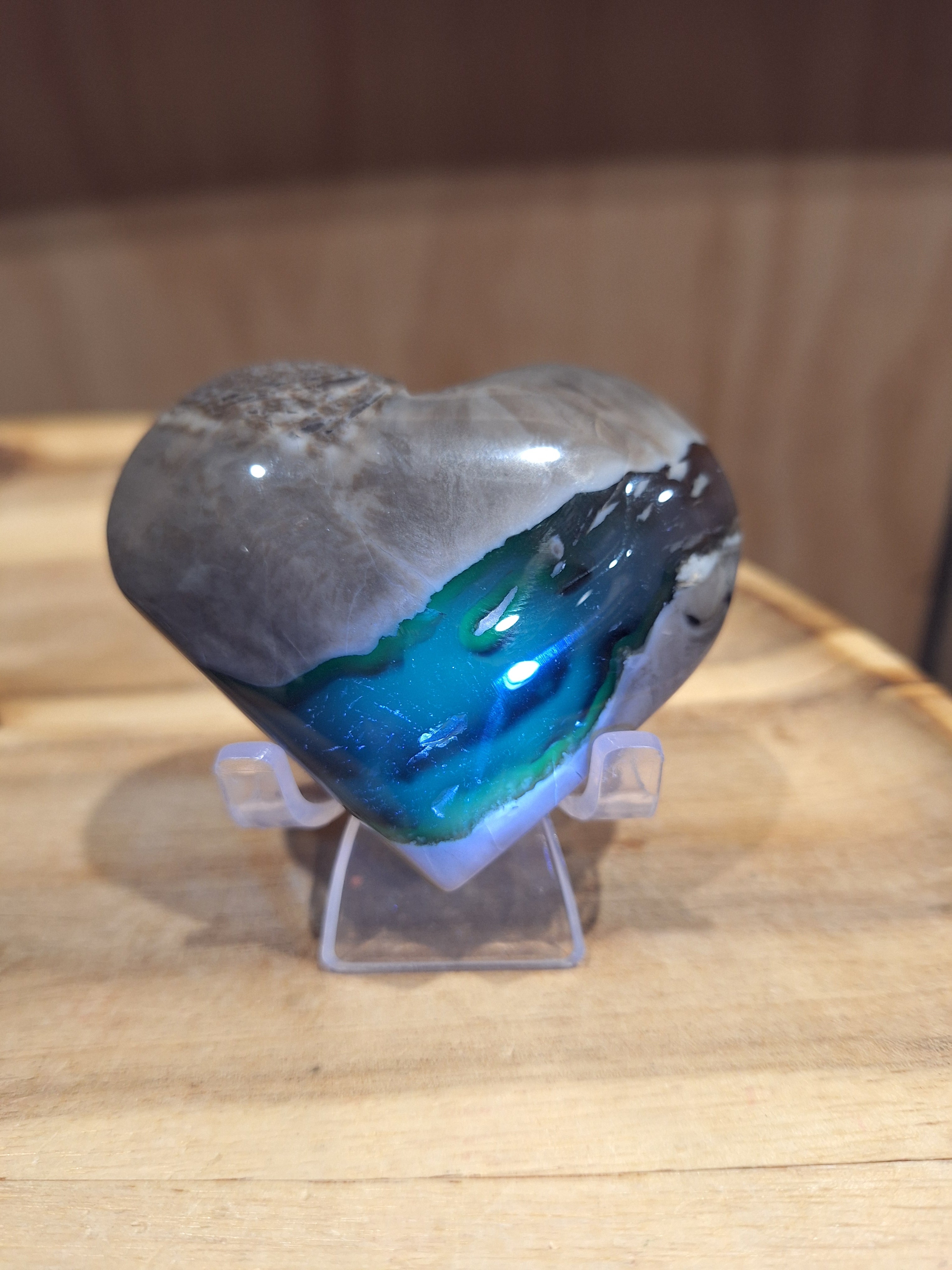 VOLCANO AGATE HEART – Crystalme